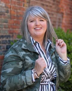 50 Youthful Gray Bob Hairstyles for Women (2024)