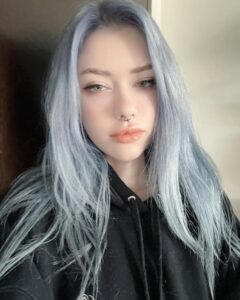 40 Charming Medium Length Gray Hairstyles You'll Love