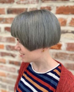 50 Youthful Gray Bob Hairstyles for Women (2024)