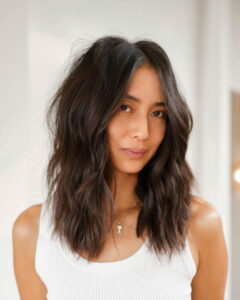 50 Elegant Medium Length Shag Haircuts You'll Love